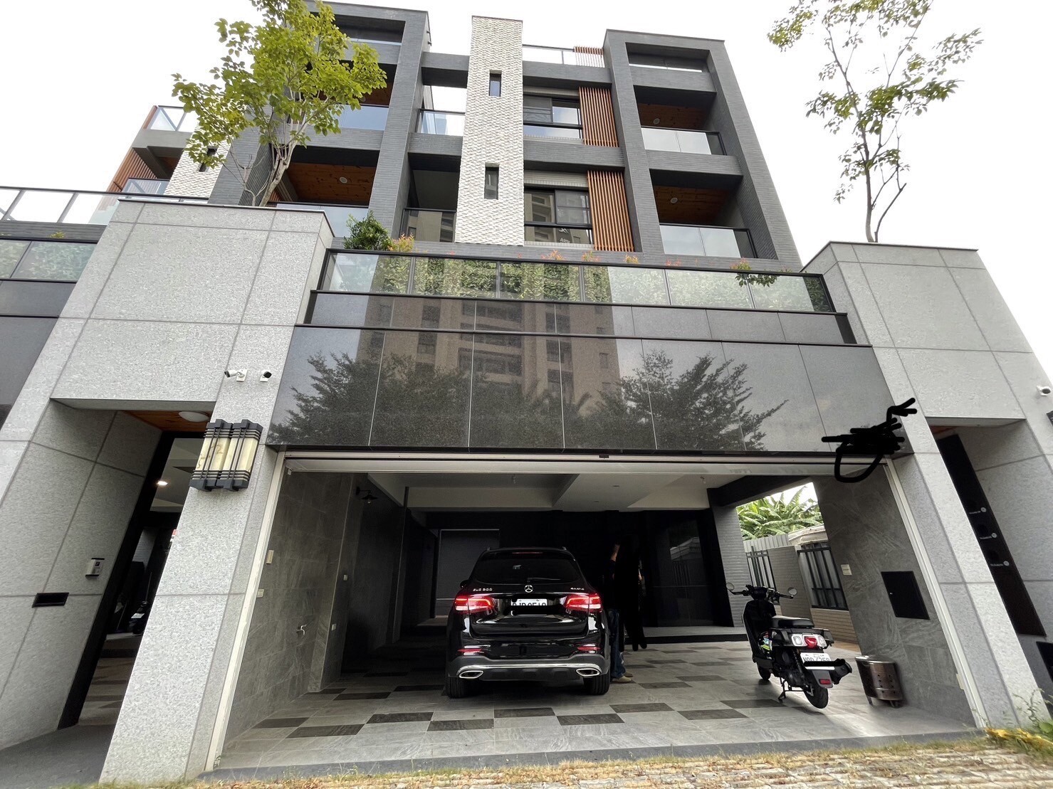 雄富荷蘊高雄市鳳山區永忠街別墅華鳳特區大面寬臨路精品電梯雙車庫透天 房屋出售 樂屋網