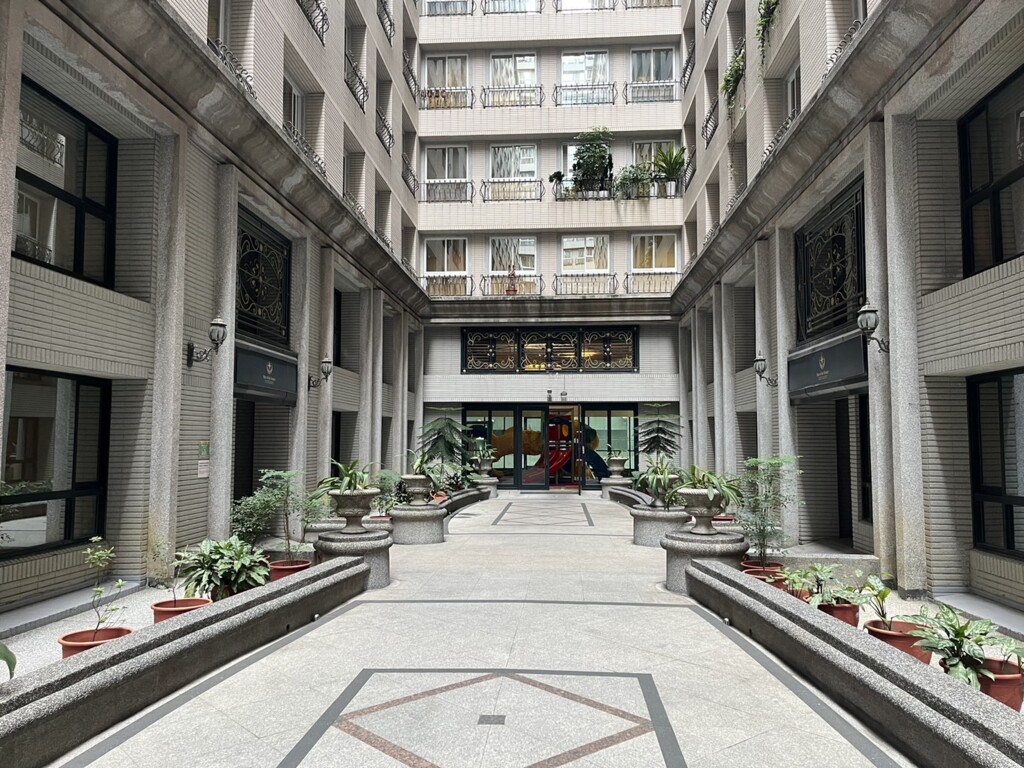 法國之星桃園市中壢區環西路二段電梯大廈★土地公★中壢a21黃金地段 低總價買兩房車 房屋出售 樂屋網