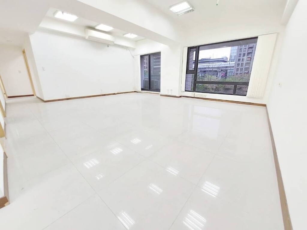 綠藝首席新北市新莊區福德三街電梯大廈鑫典團隊面公園綠藝四房雙車 新莊房仲推薦曾瑜晧 房屋出售 樂屋網