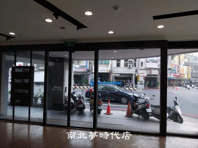台南市中西區西門路二段透天厝~西門路市中心店面出租 台南市中西區西門路二段 房屋出租 樂屋網