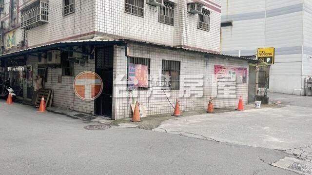 新北市新莊區幸福路華廈佳瑪商圈旁店面住宅 新莊買屋賣屋台灣房屋新莊幸福店 房屋出售 樂屋網