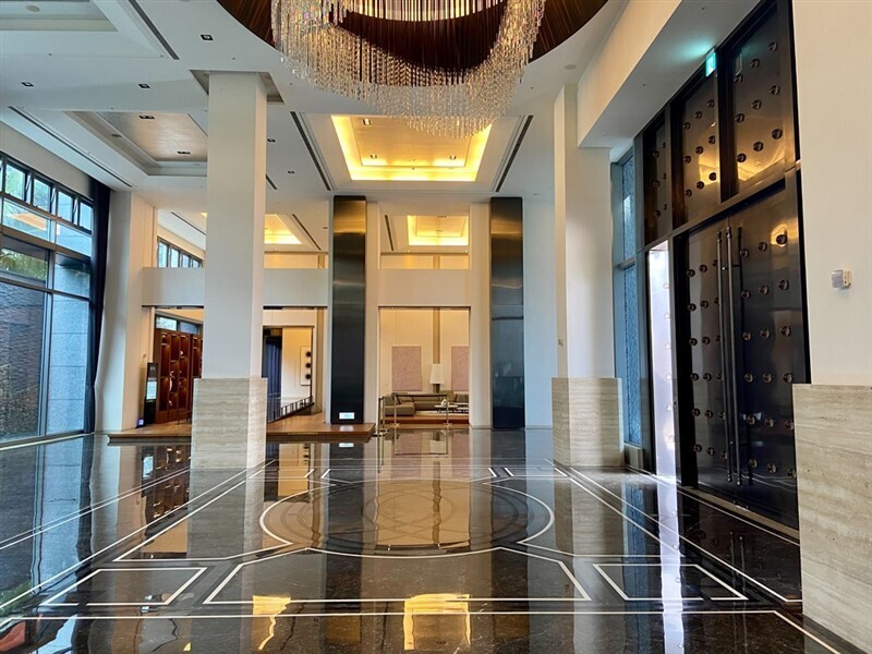 國硯高雄市苓雅區新田路電梯大廈亞灣海景漢神百貨國硯制震雙平車位豪邸 房屋出售 樂屋網