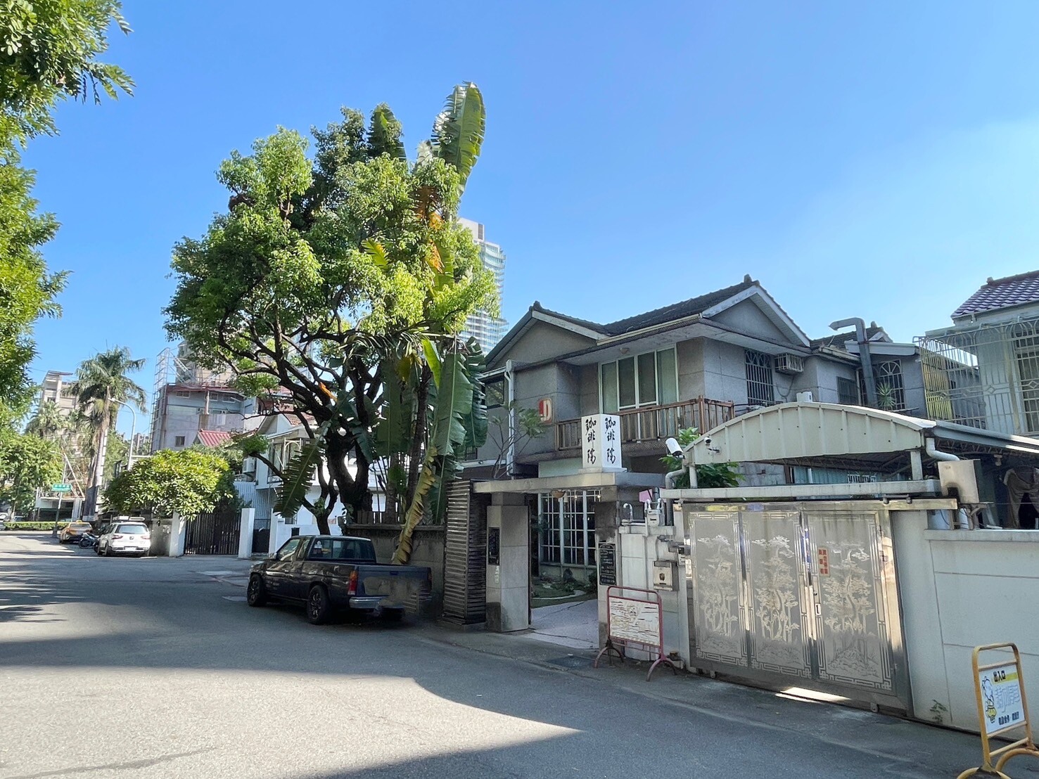 美術館面公園首排震後稀有珍藏電梯別墅 台中市西區買房子、房屋出售 樂屋網
