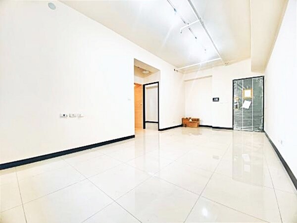 聚佳欣世代台中市梧棲區四維中路電梯大廈聚佳欣世代首購兩房機上車位 房屋出售 樂屋網