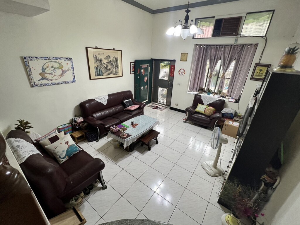 台中市西區三民西路透天厝(專任)傳統活路美透天 李昱塏 房屋出售 樂屋網