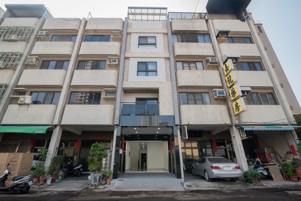 高雄市鼓山區龍德路透天厝農16活巷騎樓店面 房屋出租 樂屋網