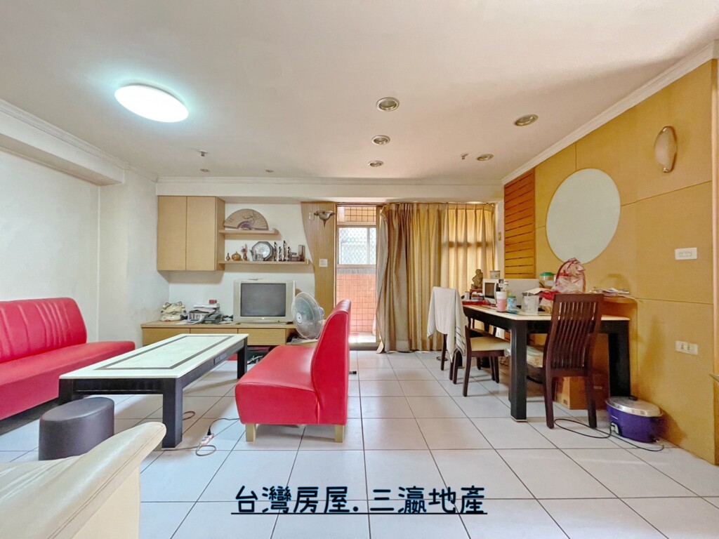 泉福冠天廈台中市太平區育賢路電梯大廈獨家專任 樹孝商圈3房類平面車位 秒殺案件 房屋出售 樂屋網