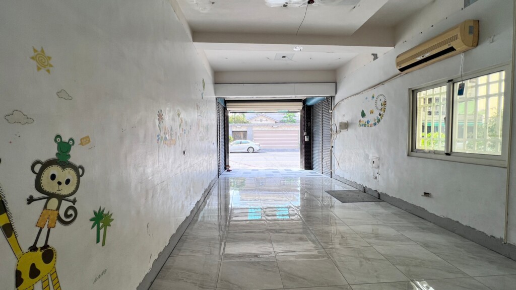 嘉義市西區民生南路透天厝正民生南路邊間店面住家~1 房屋出售 樂屋網