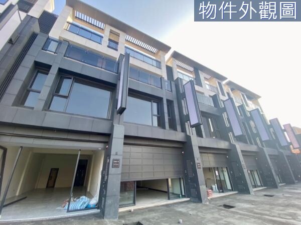 台中市北屯區東山路一段透天厝 愛家雙寶爸 東山路臨20米路全新電梯金店面 房屋出租 樂屋網