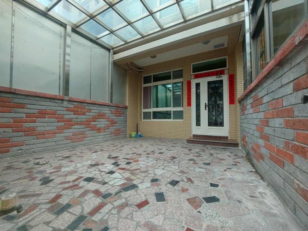 台中市清水區中華路別墅中華路旁前院車庫別墅 房屋出售 樂屋網