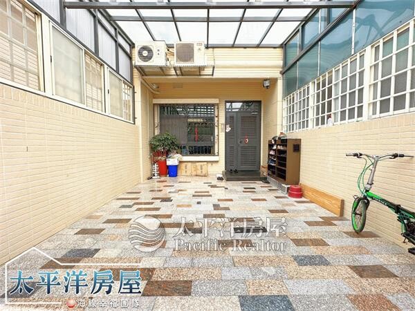 荷園9期台中市梧棲區文心街別墅文教蛋黃區臨路精裝大美墅 房屋出售 樂屋網