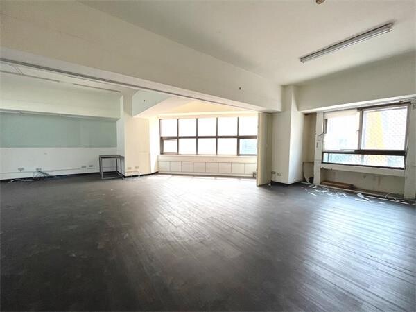 龍揚庭高雄市左營區至聖路電梯大廈r13凹子底農十六巨蛋聚財三角窗金店面 房屋出租 樂屋網