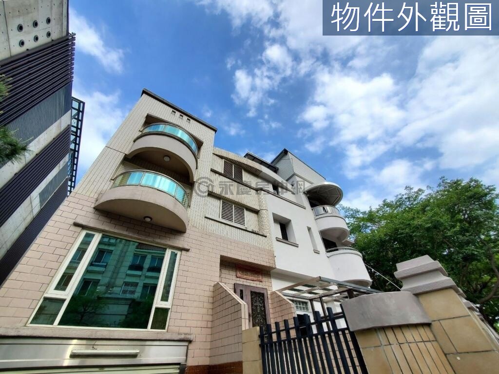 台中市南屯區大富街別墅七期大墩惠文學區・臨路花園雙車別墅・惠智公園旁 房屋出售 樂屋網