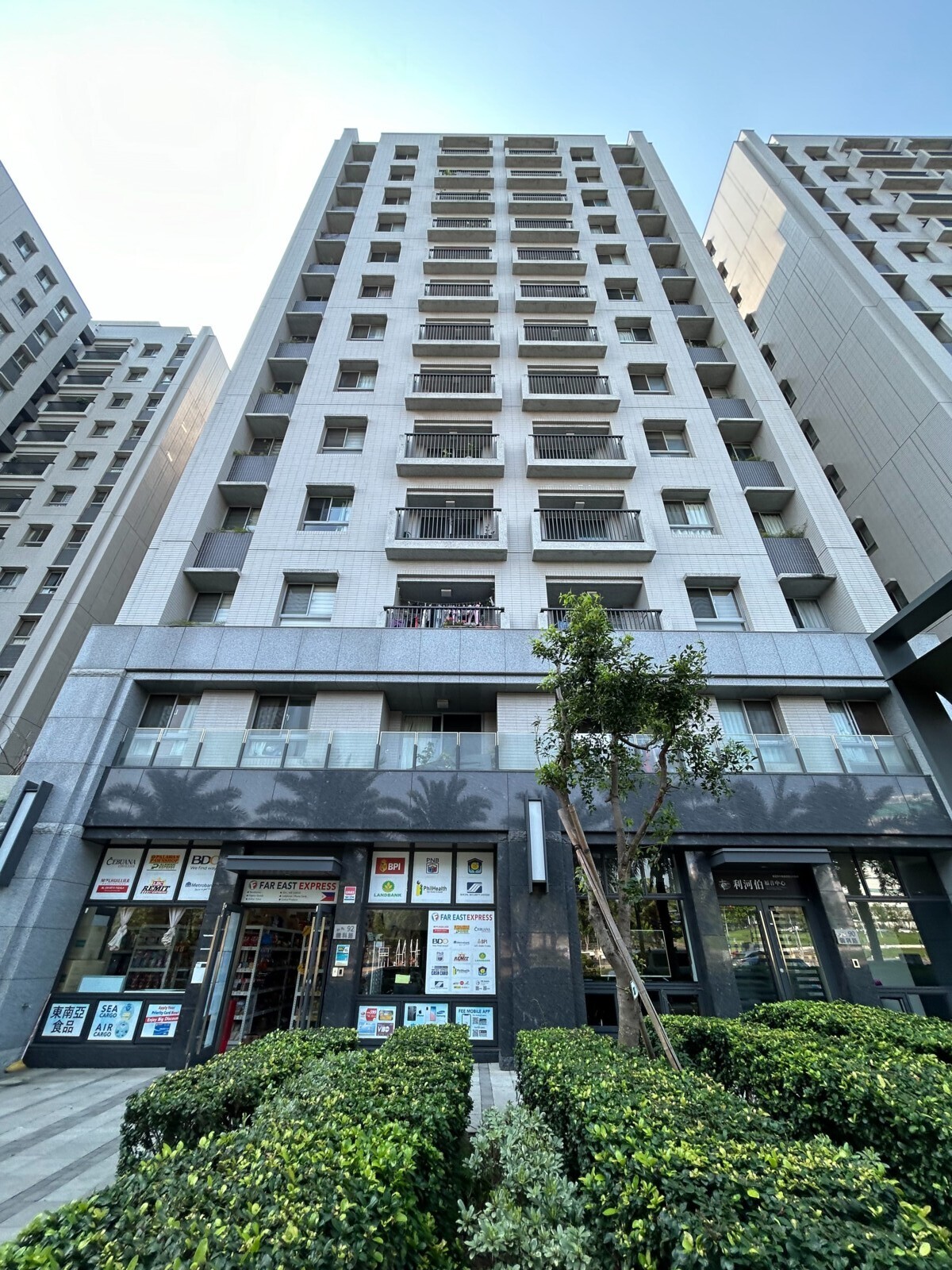 嶺東精科園區新業宜家大面寬金店面 台中市南屯區新業宜家買房子 樂屋網