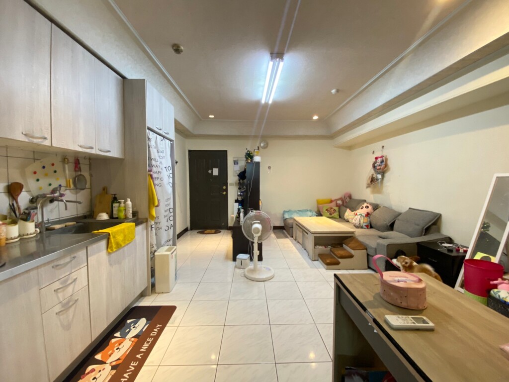 白金漢宮台南市永康區復華三街電梯大廈住商阿儒｜永康精選低總價美三房 房屋出售 樂屋網