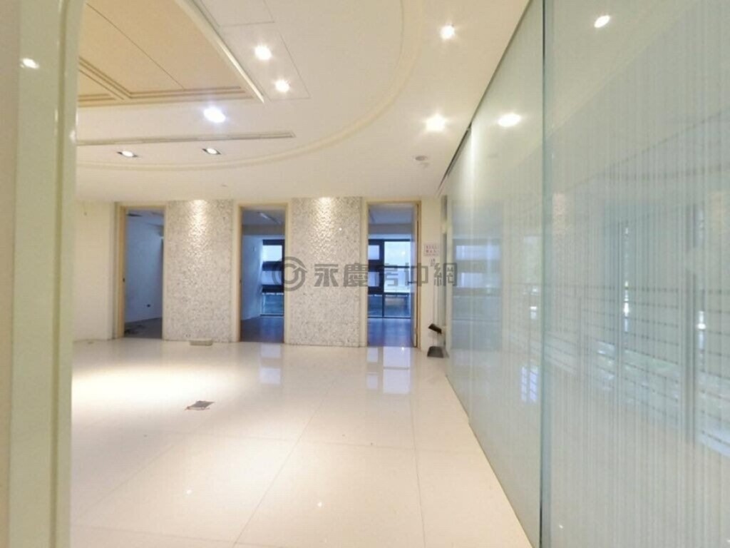 總太觀鼎台中市西屯區市政北三路電梯大廈府會園道稀有角間店霸高質感企業總部 房屋出售 樂屋網