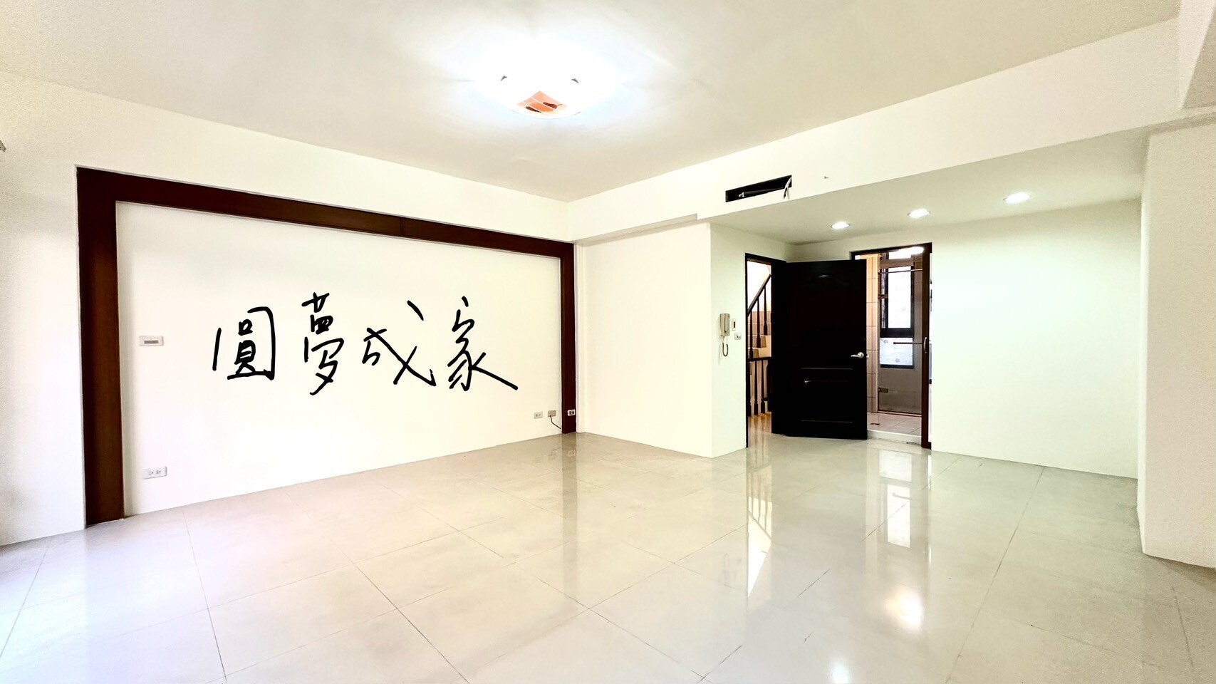 台中市北屯區軍福十八路別墅【圓夢成家】十期生活圈｜41坪大地坪｜四房雙車別墅 房屋出售 樂屋網