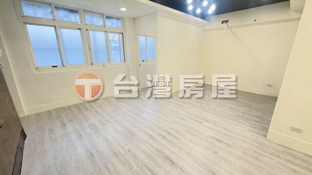 新北市新莊區中誠街公寓佳瑪商圈方正三樓 新莊買屋賣屋台灣房屋新莊幸福店 房屋出售 樂屋網