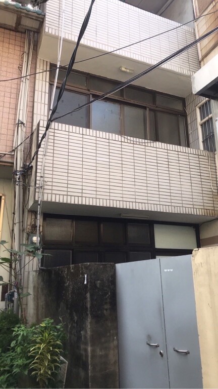 台中市南屯區惠文南街透天厝近秀泰捷運豐樂南屯市場搶手透天 房屋出售 樂屋網