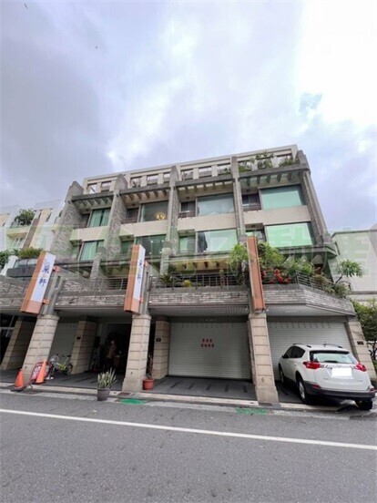 台南市安平區健康二街透天厝安平法院旁電梯金店住 房屋出售 樂屋網