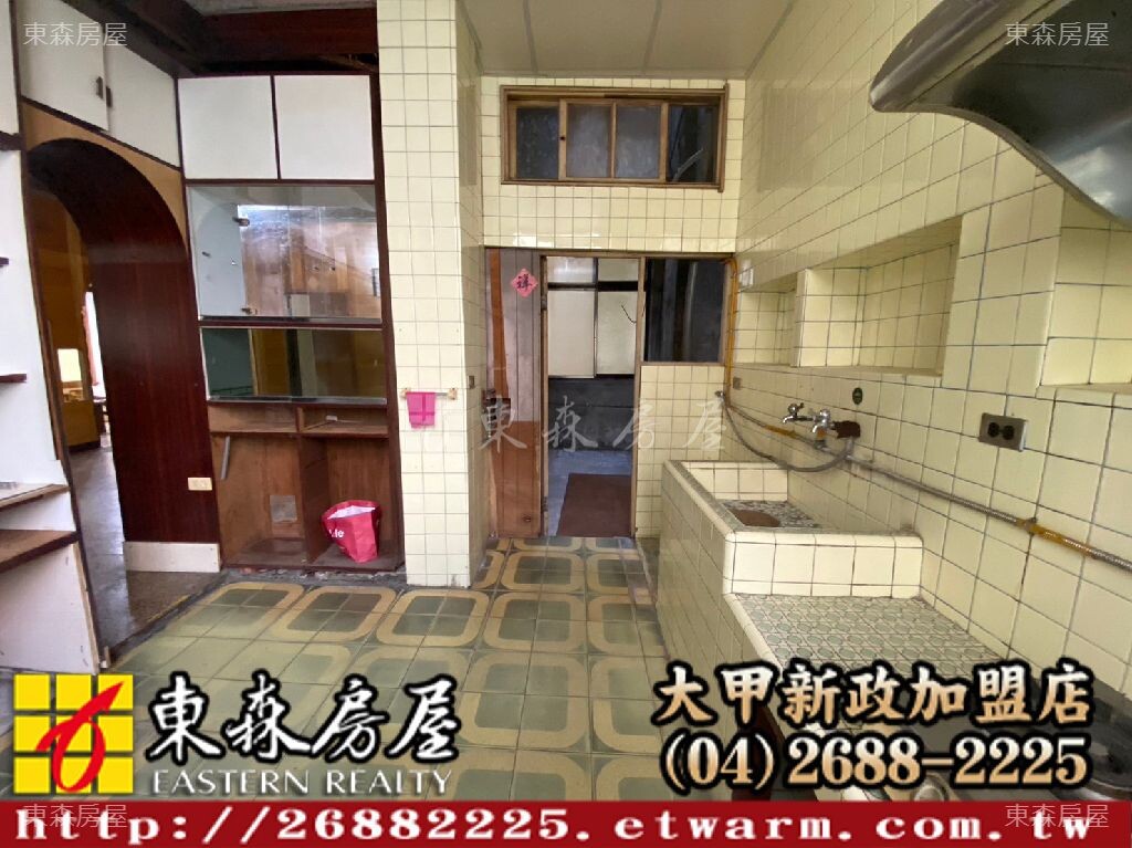 台中市大甲區文武路透天厝大甲市區大別墅★大甲市區11房★買賣房子 東森房屋大甲新政加盟店 房屋出售 樂屋網