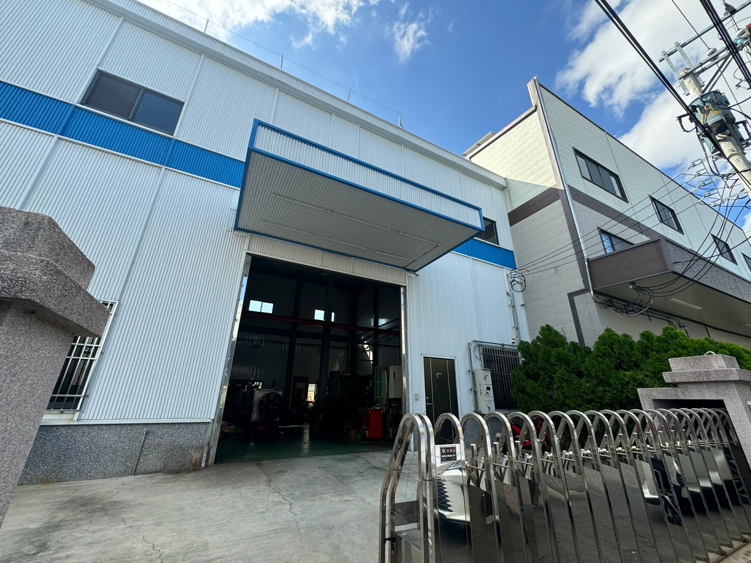 5年屋齡|乾淨太平合法乙工可三照大面寬廠房 台中市太平區買房子、房屋出售 樂屋網