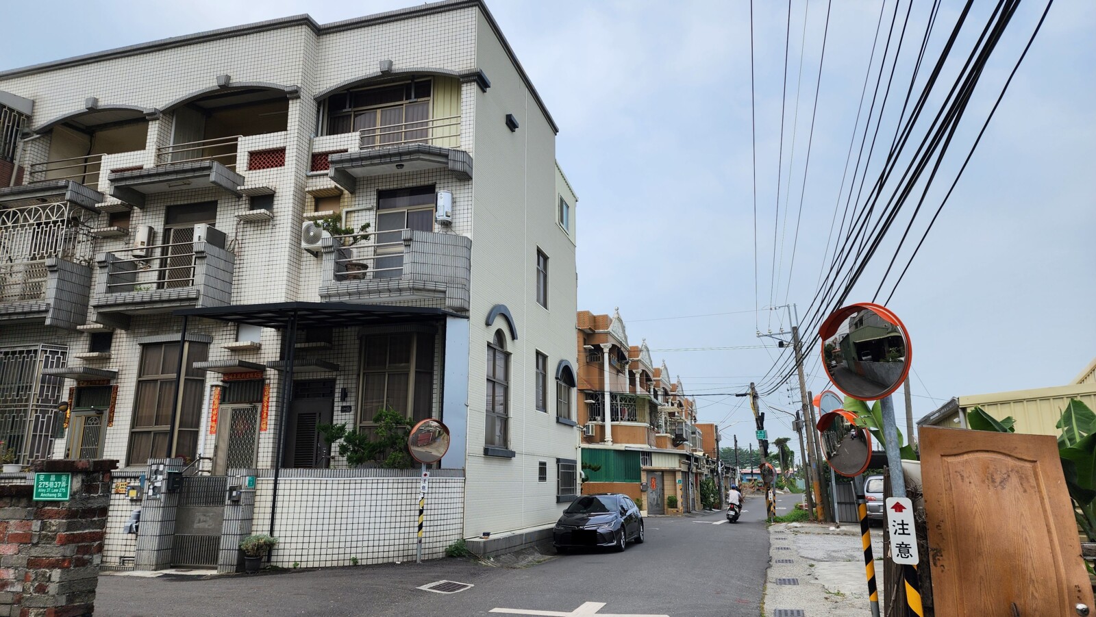 安南安昌街前後有路邊間車庫別墅 台南市安南區買房子、房屋出售 樂屋網
