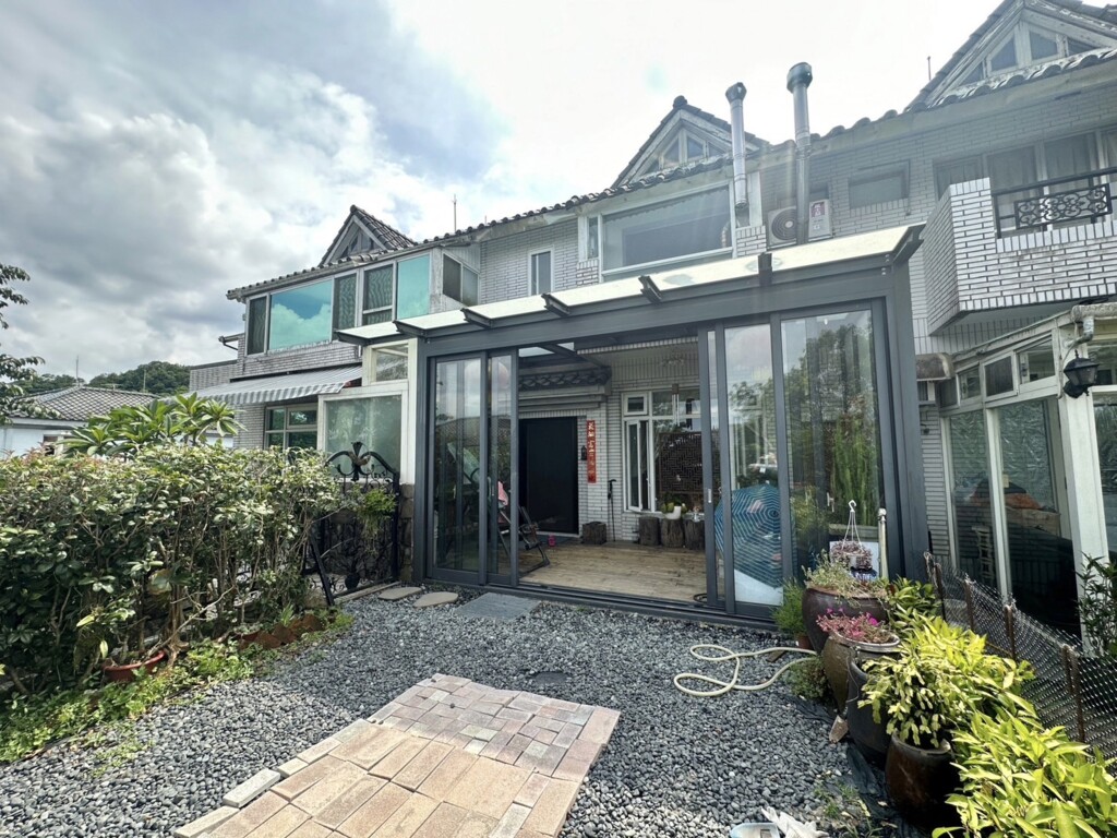 大台北華城新北市新店區華城三路別墅大台北華城庭院別墅近康橋學區 房屋出售 樂屋網