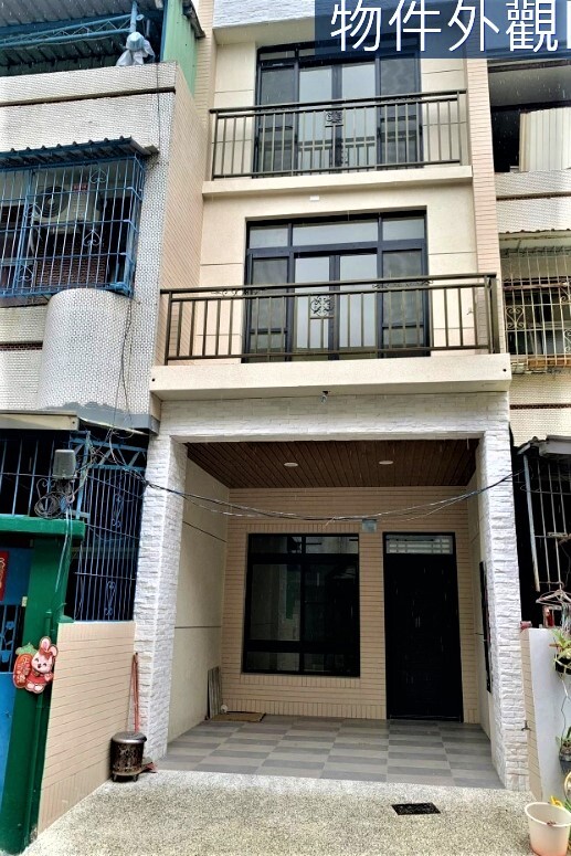 高雄市大寮區進學路透天厝近輔英科大商圈翻新優雅裝潢透天車庫 房屋出售 樂屋網