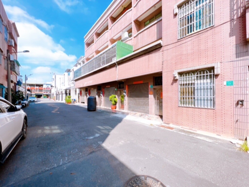 台南市安南區本原街二段透天厝台南安南區臨八米活巷7大房帝王座向透天厝 房屋出售 樂屋網