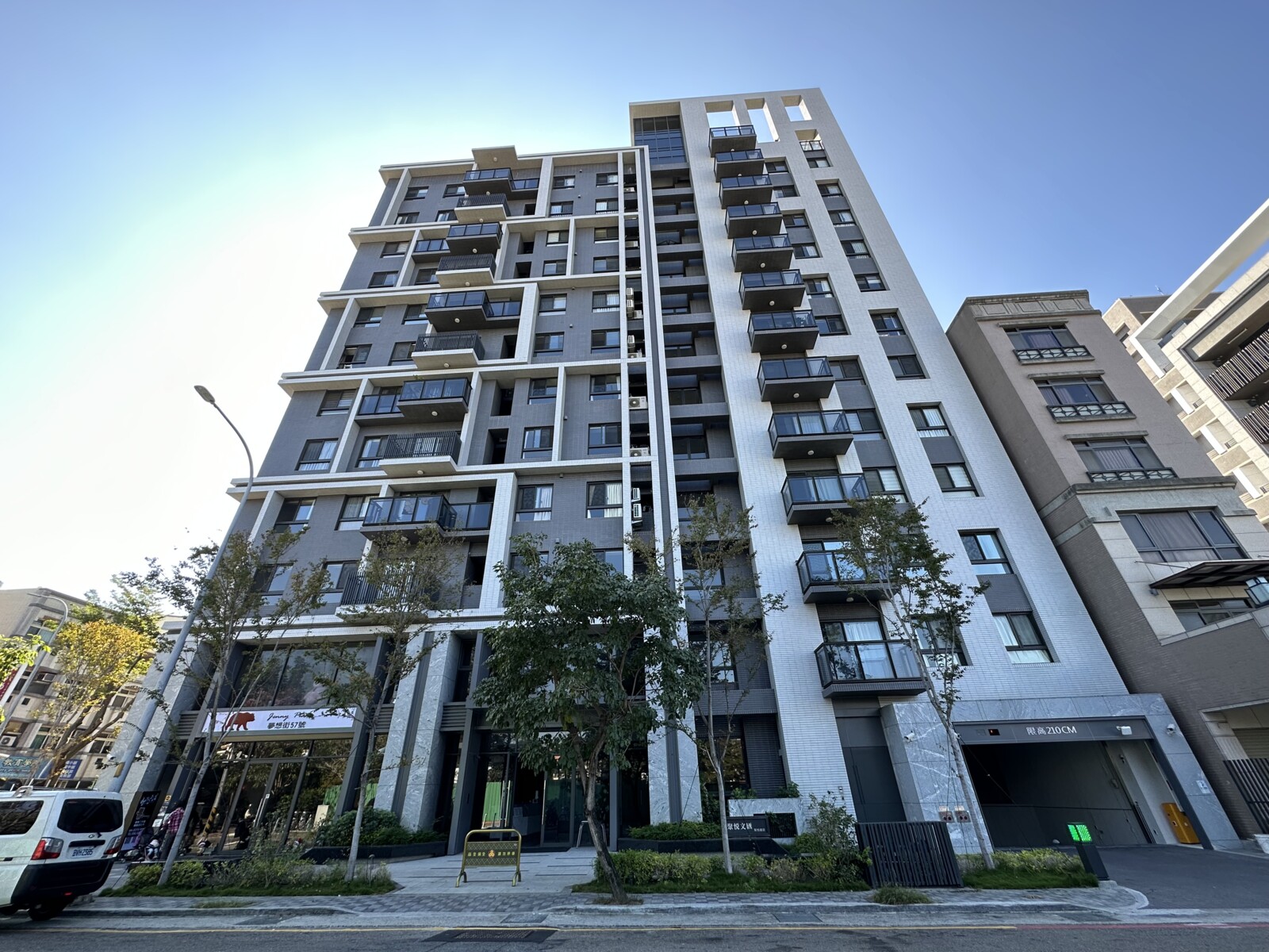聚悦文匯台中市大里區立新二街電梯大廈大里立新學區全新裝潢1年屋3房附休旅車位 房屋出售 樂屋網