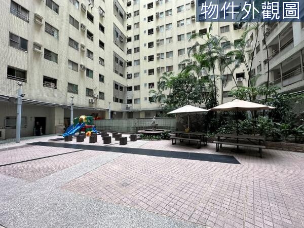 高醫｜高樓層大樓｜大套房【可改兩房】室內15坪 高雄市三民區夢皇家買房子、房屋出售 樂屋網