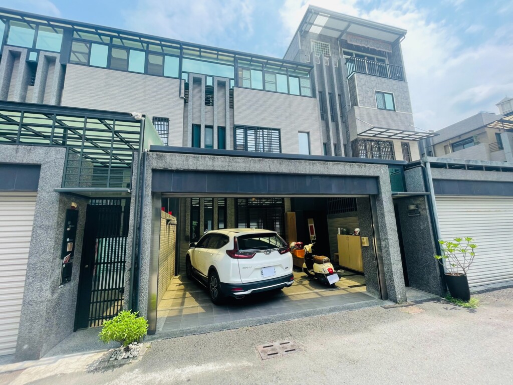 屏東縣屏東市古松西巷透天厝崇蘭面寬雙車豪宅 房屋出售 樂屋網