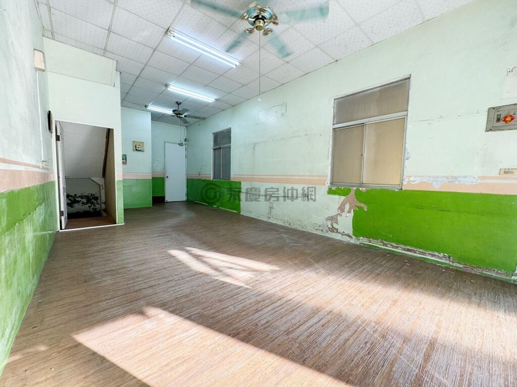 高雄市鼓山區九如四路透天厝最後的路橋提早卡位 九如臨路金店面透天 房屋出售 樂屋網