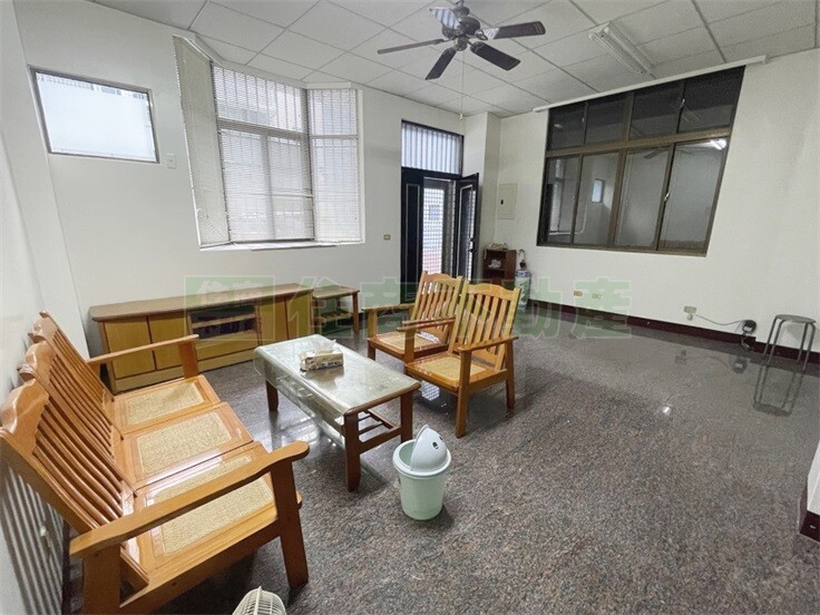 嘉義市世賢路一段別墅自由路旁獨棟別墅 房屋出售 樂屋網