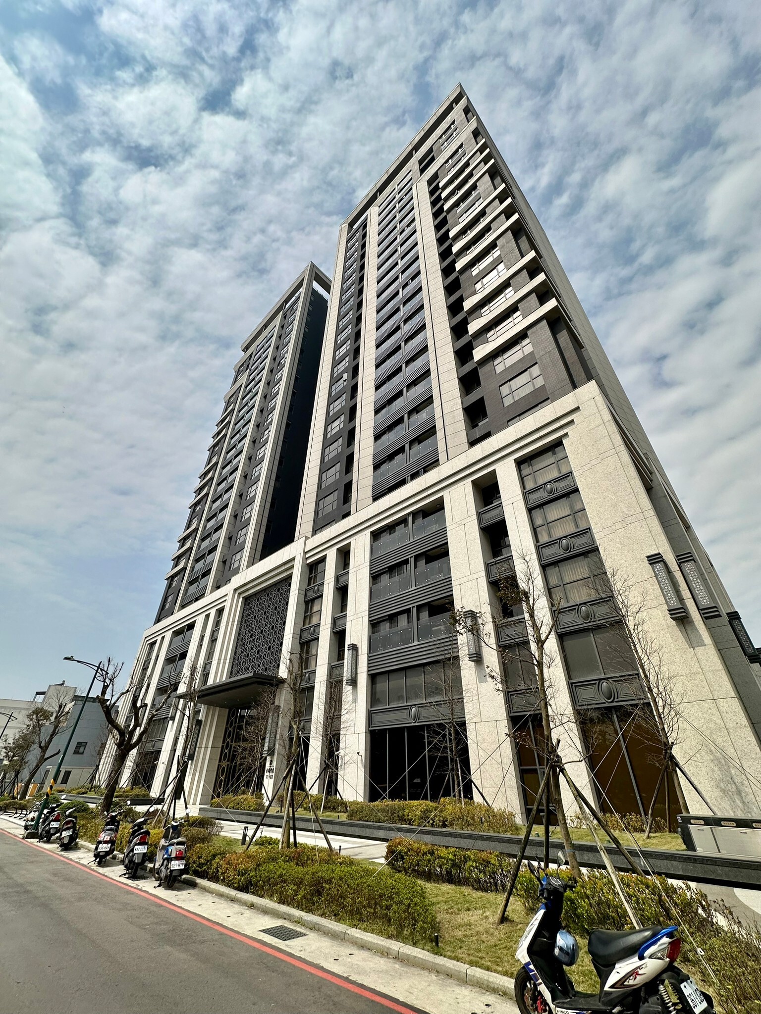 龍潭指標建案市中心2房平面車 桃園市龍潭區來德雲鼎買房子 樂屋網