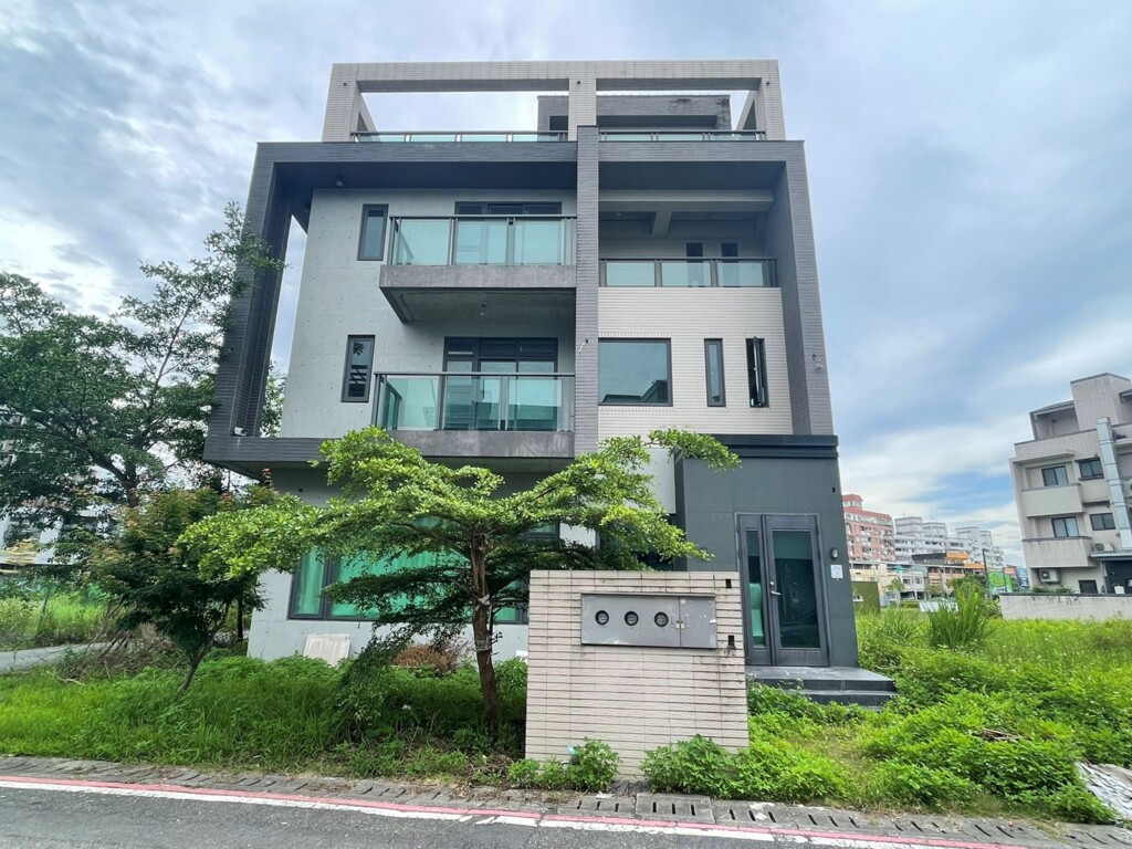 宜蘭縣宜蘭市宜科一路別墅p0889828宜科運動公園獨棟大地坪電梯別墅 房屋出售 樂屋網
