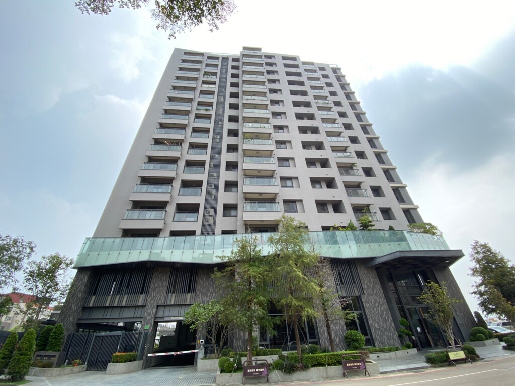 大松森林苑台中市南區樹義路電梯大廈樹仁公園｜森林苑｜高樓溫馨3房平車．超美精裝戶 房屋出售 樂屋網
