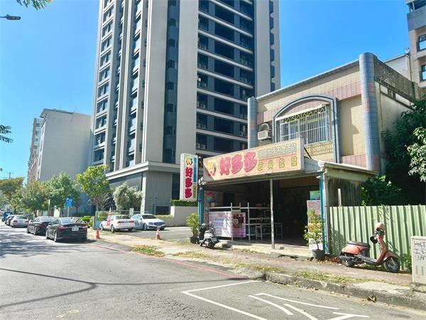 高雄市楠梓區德民路店面正德民路上邊間雙臨路面寬店面一樓♡聚寶盆 房屋出租 樂屋網