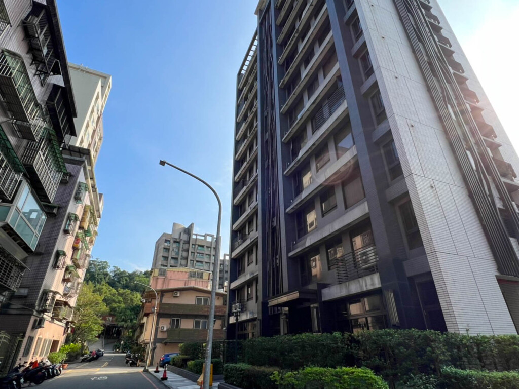 合謙好境雅境新北市汐止區長興街二段電梯大廈近五堵車站《合謙雅境兩房車》七年屋齡 房屋出售 樂屋網