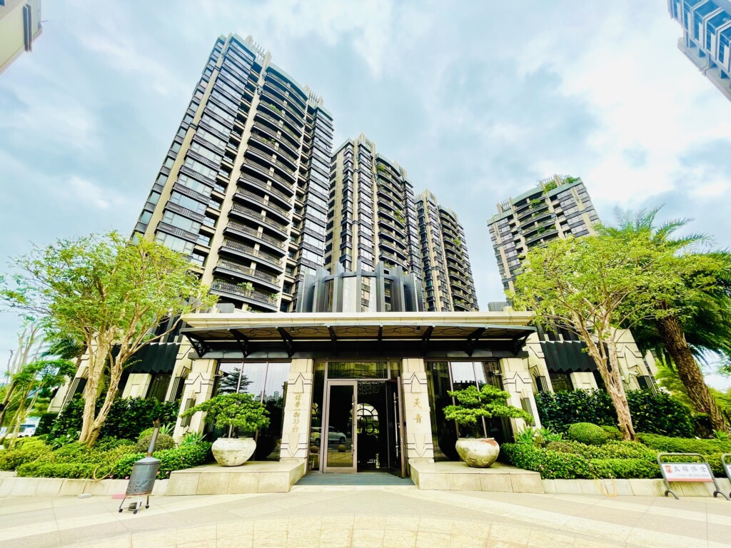 明日城ii天青特區新北市泰山區信華一街電梯大廈⭐️獨賣天青全新沒住過~可改大4房 太平洋李秉禮餅 房屋出售 樂屋網
