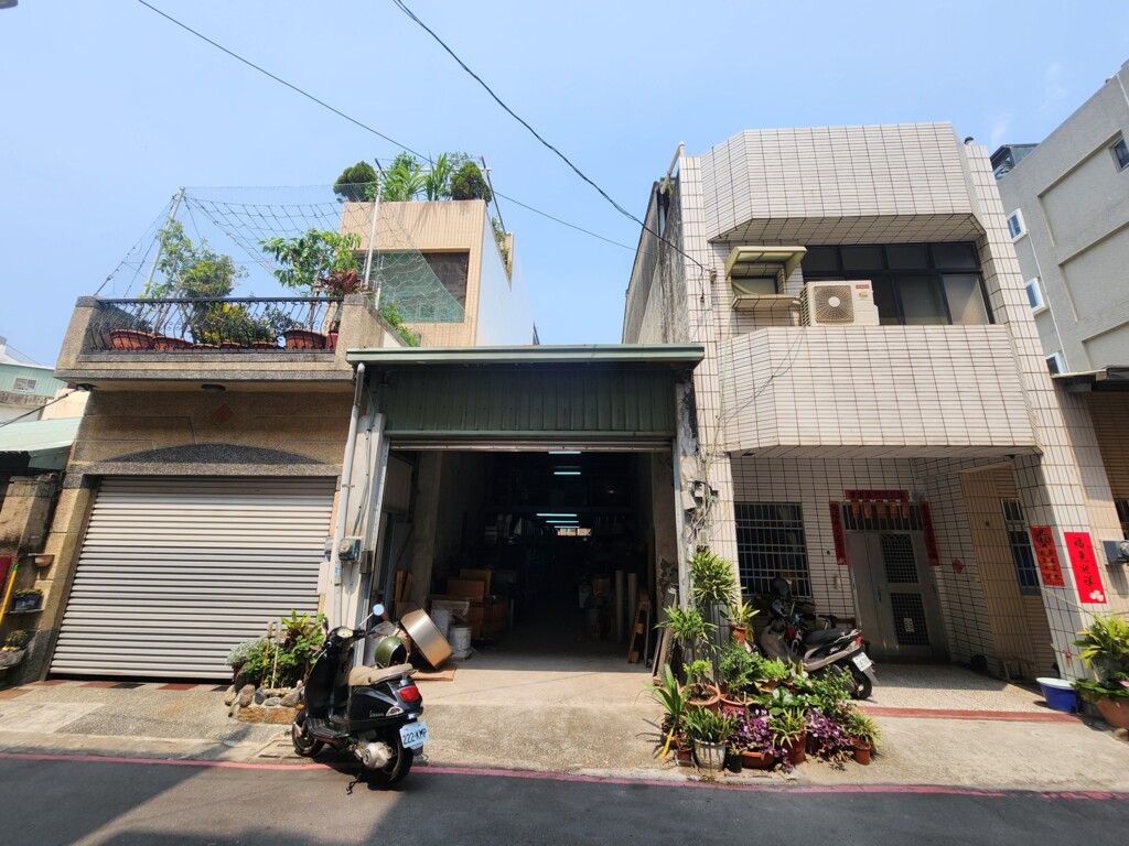 高雄市鼓山區鼓山三路透天厝住商郎朗 內惟國小古早味透天 房屋出售 樂屋網