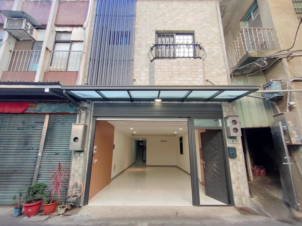 桃園市桃園區永安路透天厝永安路靜巷 翻修美透天 5房4衛自家車庫 房屋出售 樂屋網