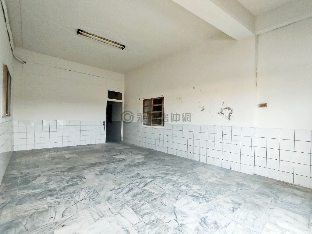 高雄市燕巢區中民路透天厝⭐燕巢買地送屋大地坪好規劃重建⭐ 房屋出售 樂屋網