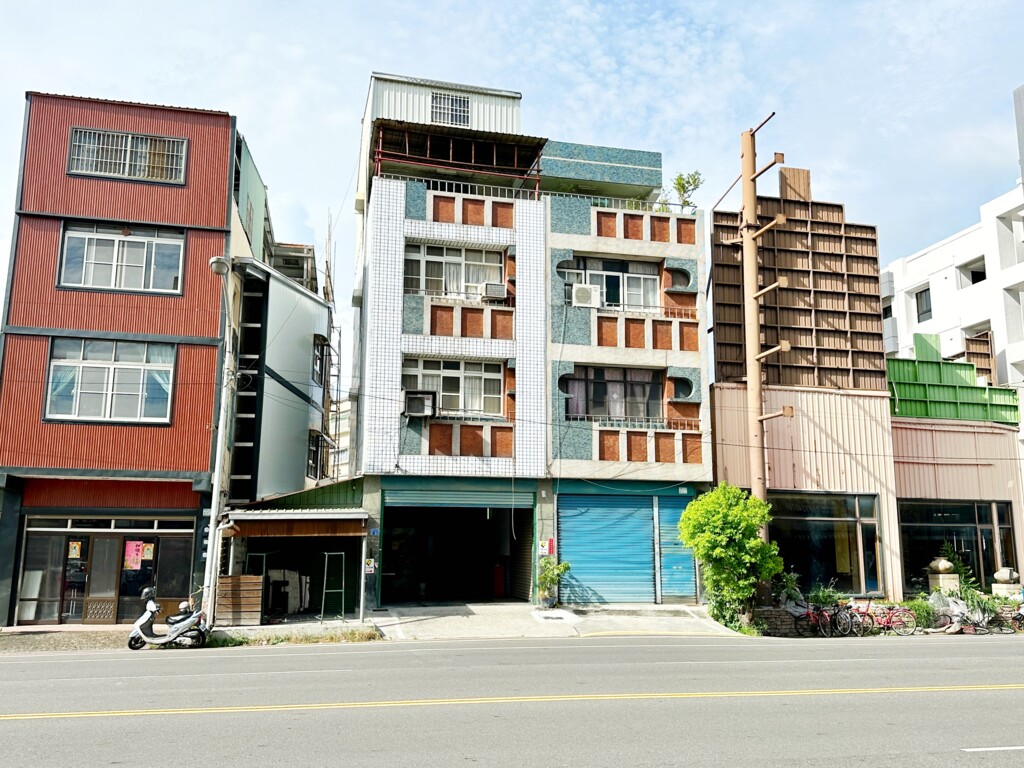 屏東縣屏東市民生路透天厝正民生路上星巴克大地坪金店面 V 房屋出售 樂屋網