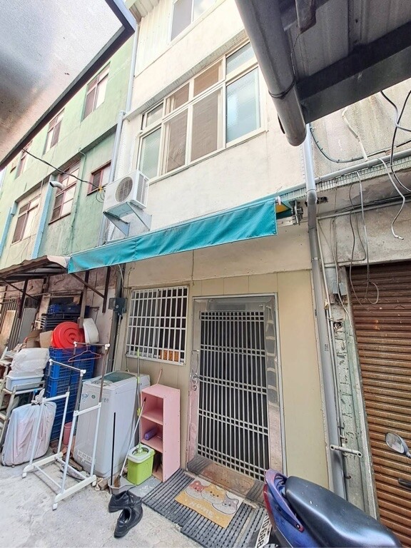 台中市西屯區西屯路二段透天厝整棟三樓台水電超級便宜難得釋出啦 房屋出租 樂屋網