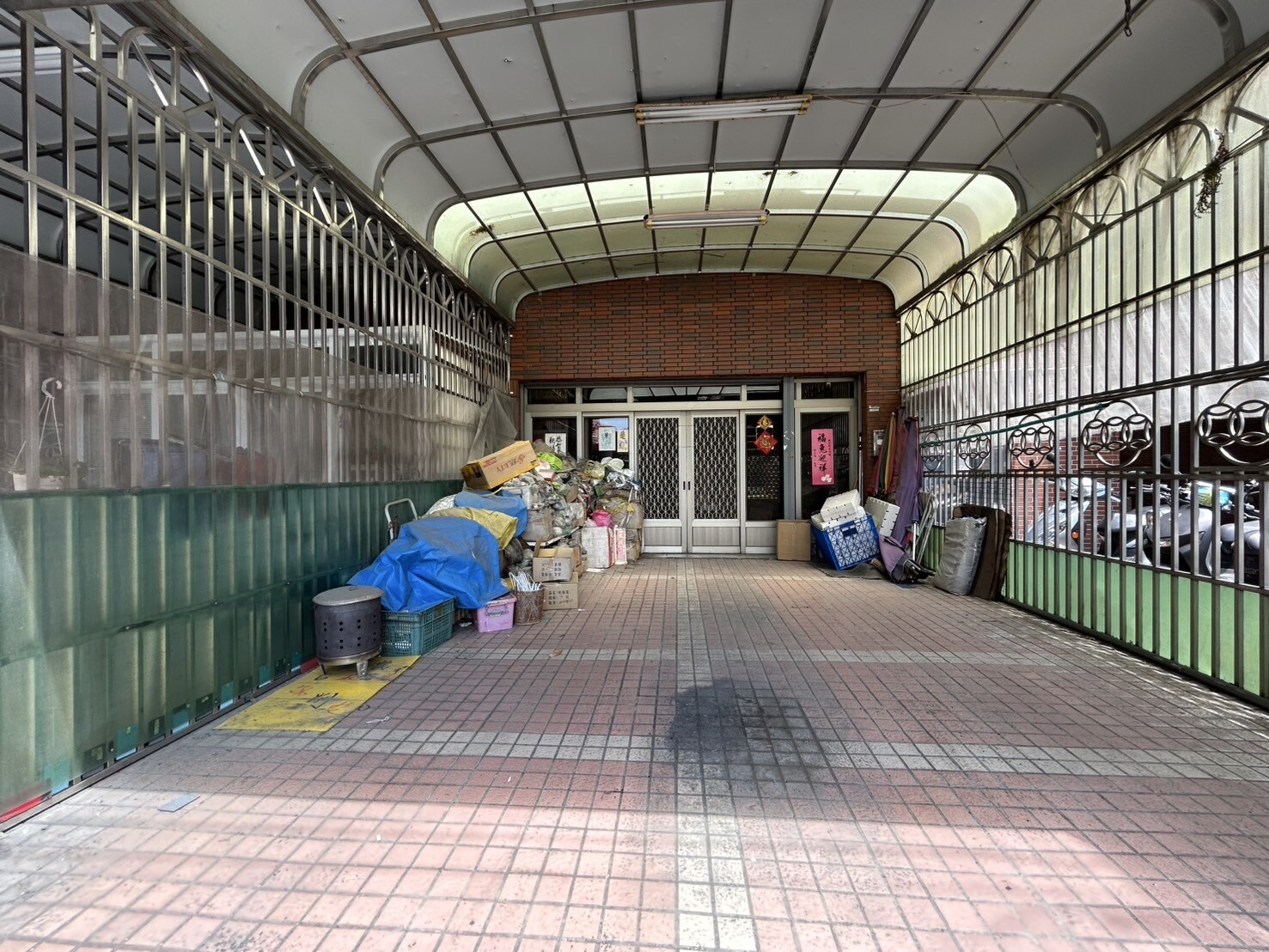 高雄買屋~商住多功能舒適鑫樓店樓店雙車庫 高雄市岡山區買房子、房屋出售 樂屋網