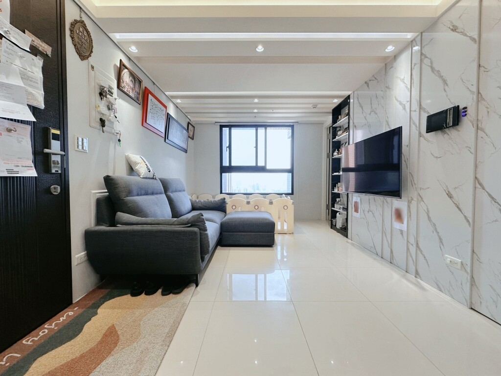 高醫建工商圈│綠景苑│高樓層景觀質感裝潢兩房附車位 高雄市三民區綠景苑大綠光買房子 樂屋網
