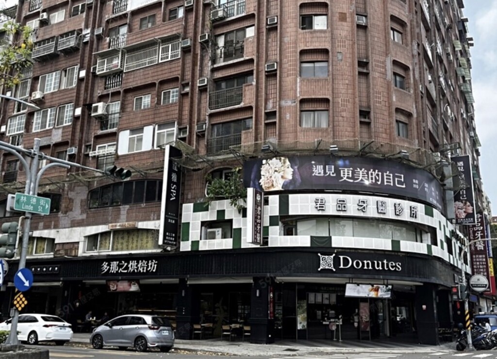 日東文化廣場大廈高雄市苓雅區和平一路電梯大廈文化中心便宜店面大地坪地下室商辦酒吧可營業登記 房屋出租 樂屋網