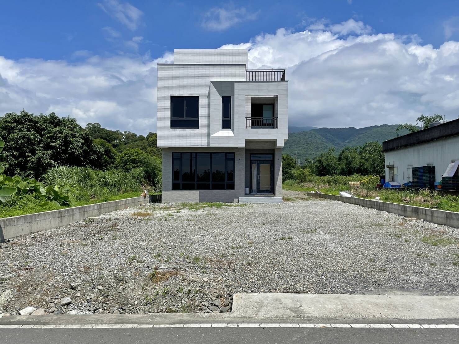 D1596406員山鄉近慧燈中學離塵不離城全新農舍 宜蘭縣員山鄉買房子、房屋出售 樂屋網